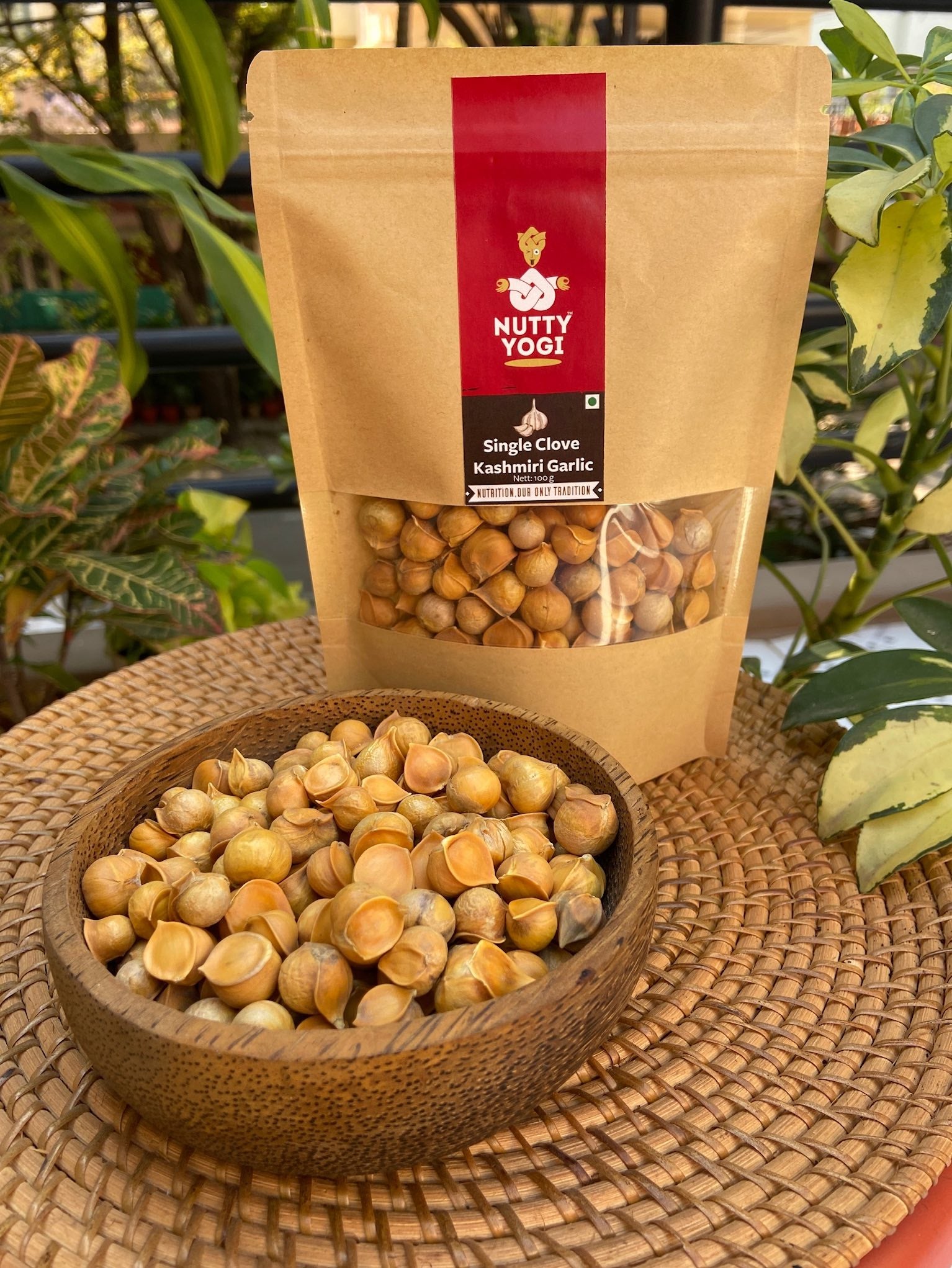 Nutty Yogi Single Clove Kashmiri Garlic -100 gms - Veeha Foods