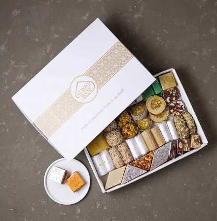Almond House - Premium Assorted Sweets - 1000 gms - Veeha Foods