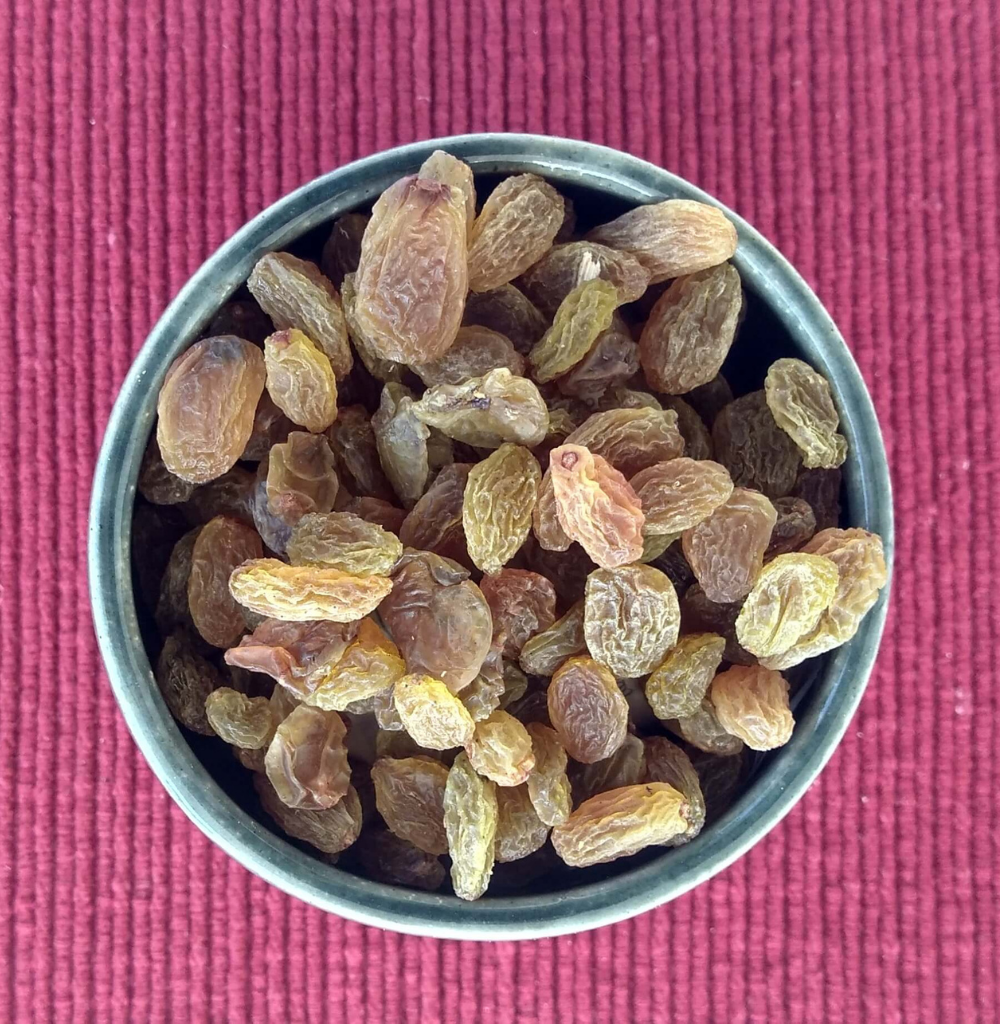 Bio Basics Dry Grapes - Veeha Foods