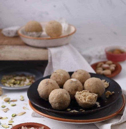 Almond House Gound Laddu – Veeha Foods