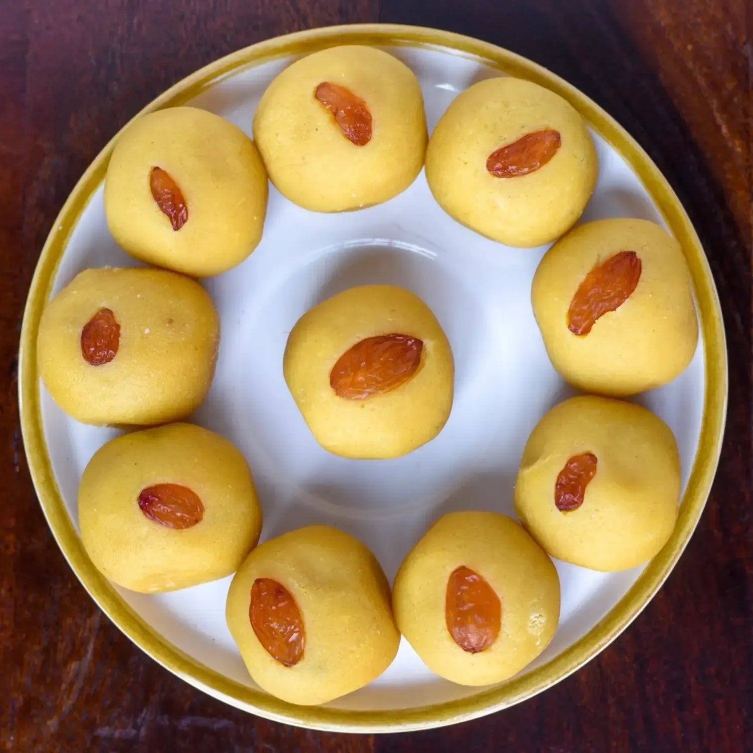 Suruchi Food Sada Laddu - Veeha Foods